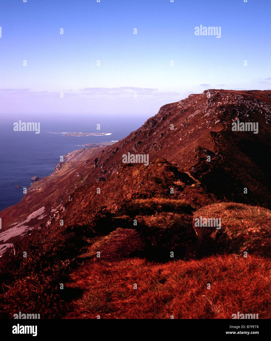 The dramatic cliffs of Slieve League The Amharc Mor near Bunglass ...
