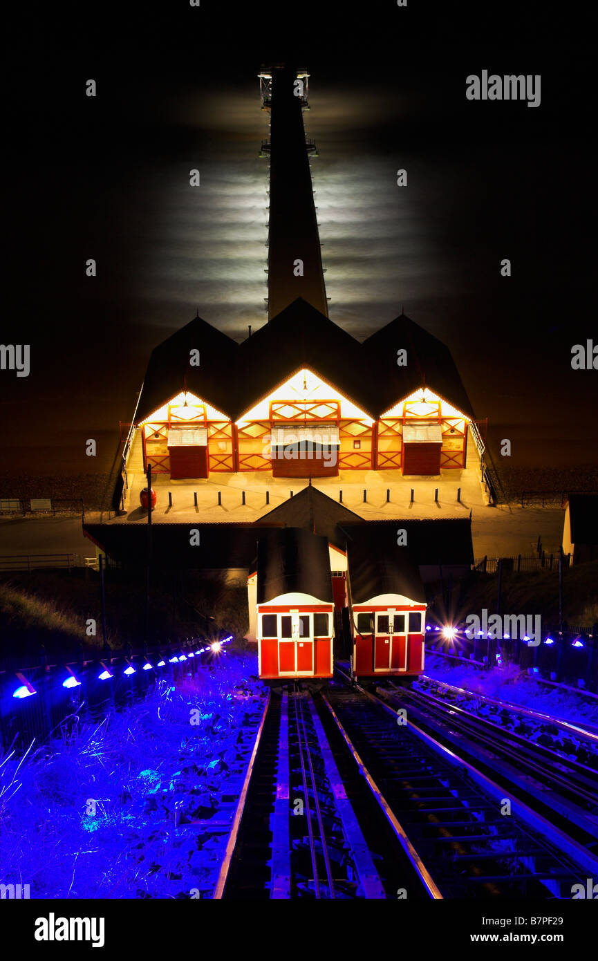Saltburn lift hi-res stock photography and images - Alamy