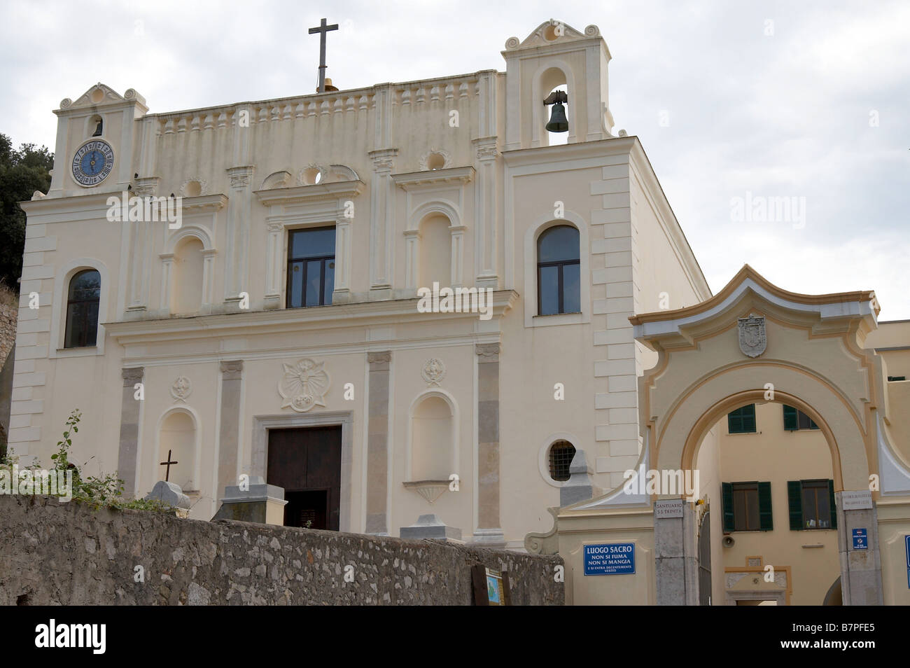 Holy trinity church saint hi-res stock photography and images - Alamy
