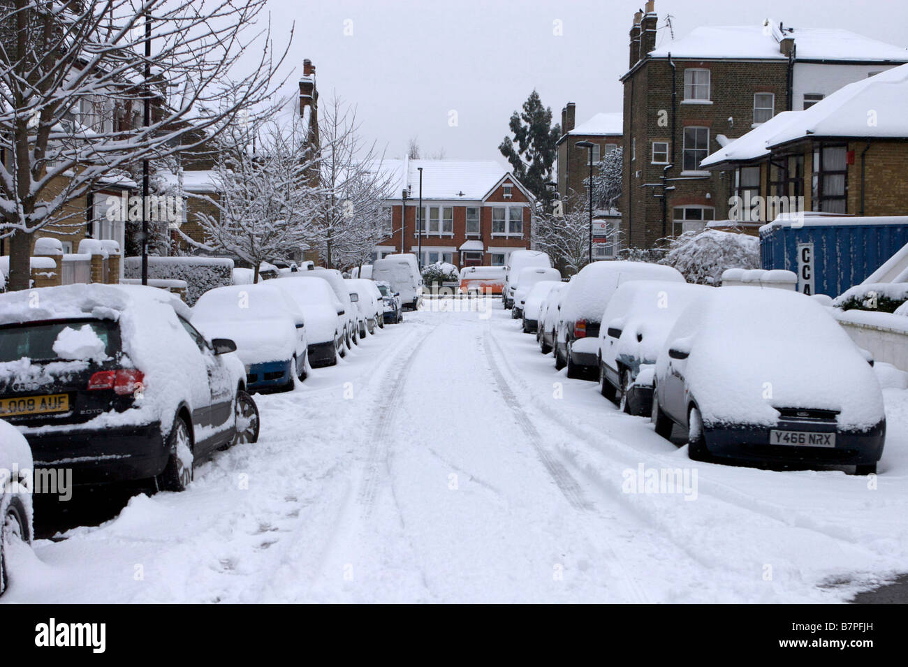 empty street in winter Stock Photo - Alamy