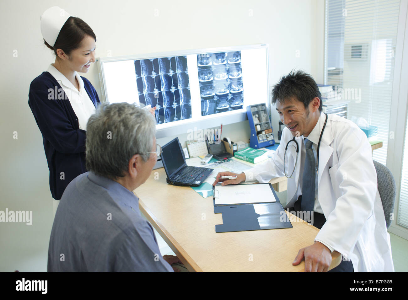 Medical examination by interview Stock Photo - Alamy