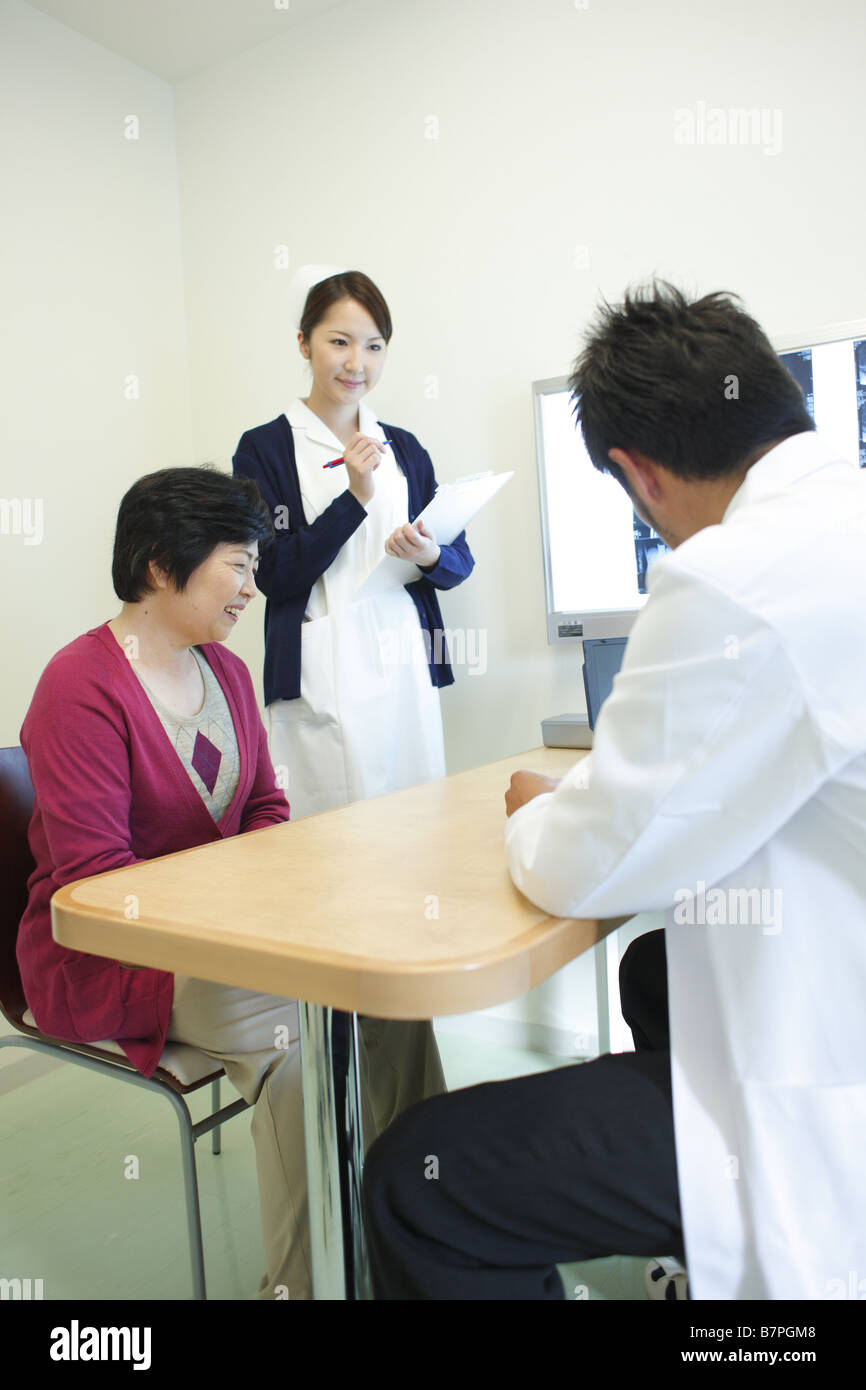 Medical examination by interview Stock Photo - Alamy