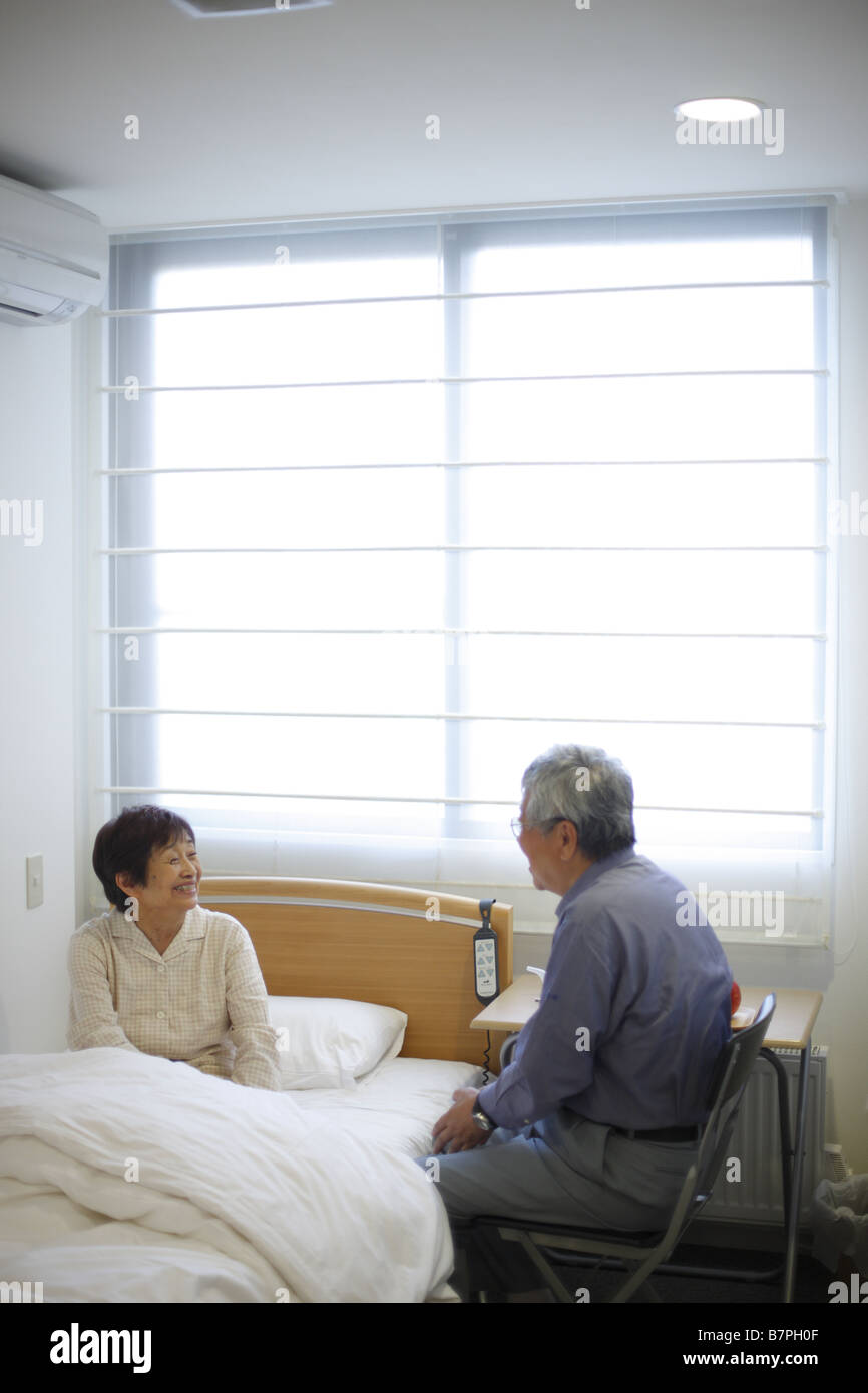 Visiting people hi-res stock photography and images - Alamy