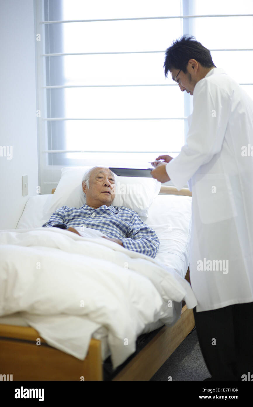 Ward Rounds Stock Photos & Ward Rounds Stock Images - Alamy