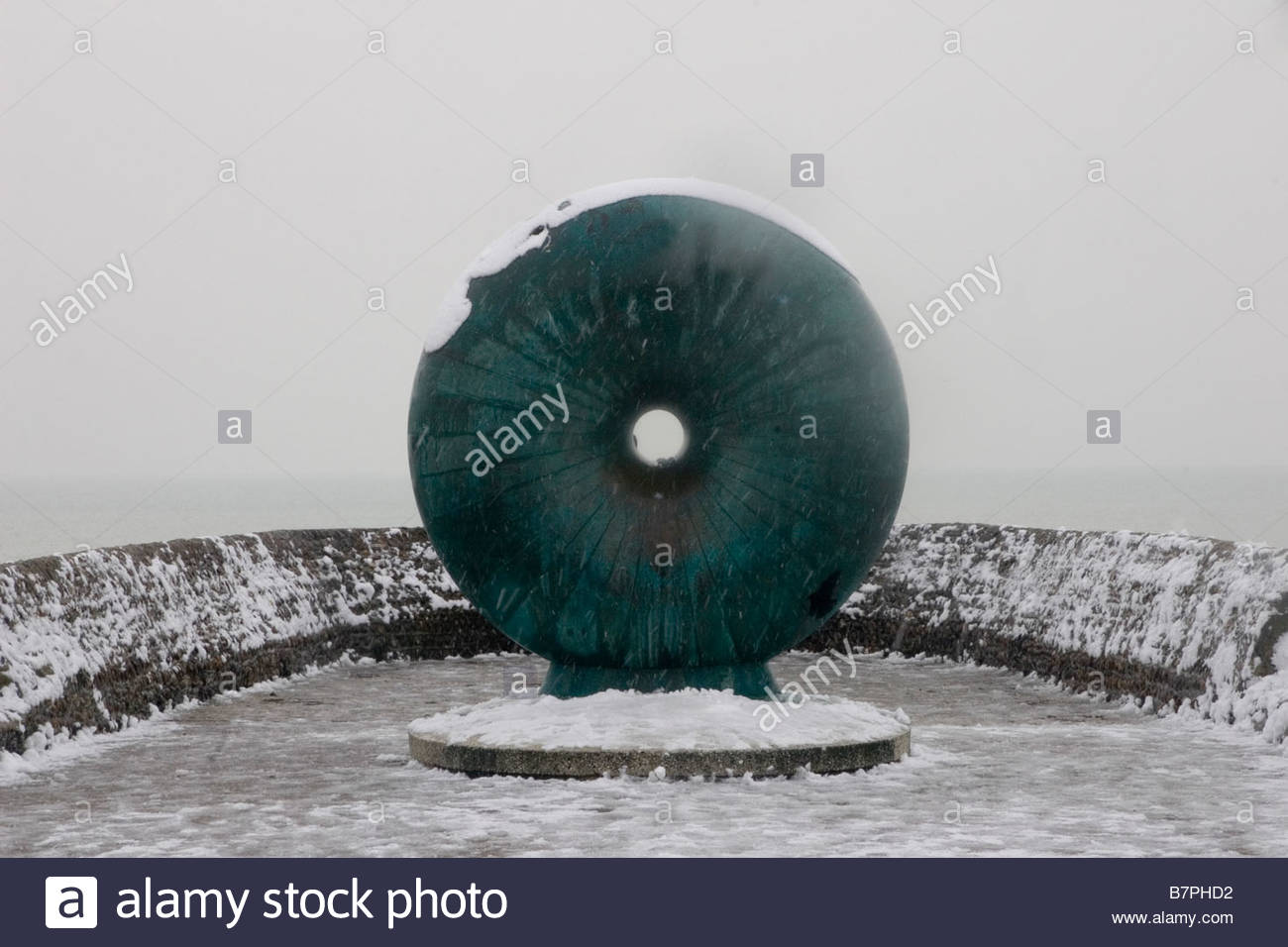 Sculpture By Lakeshore High Resolution Stock Photography and Images - Alamy