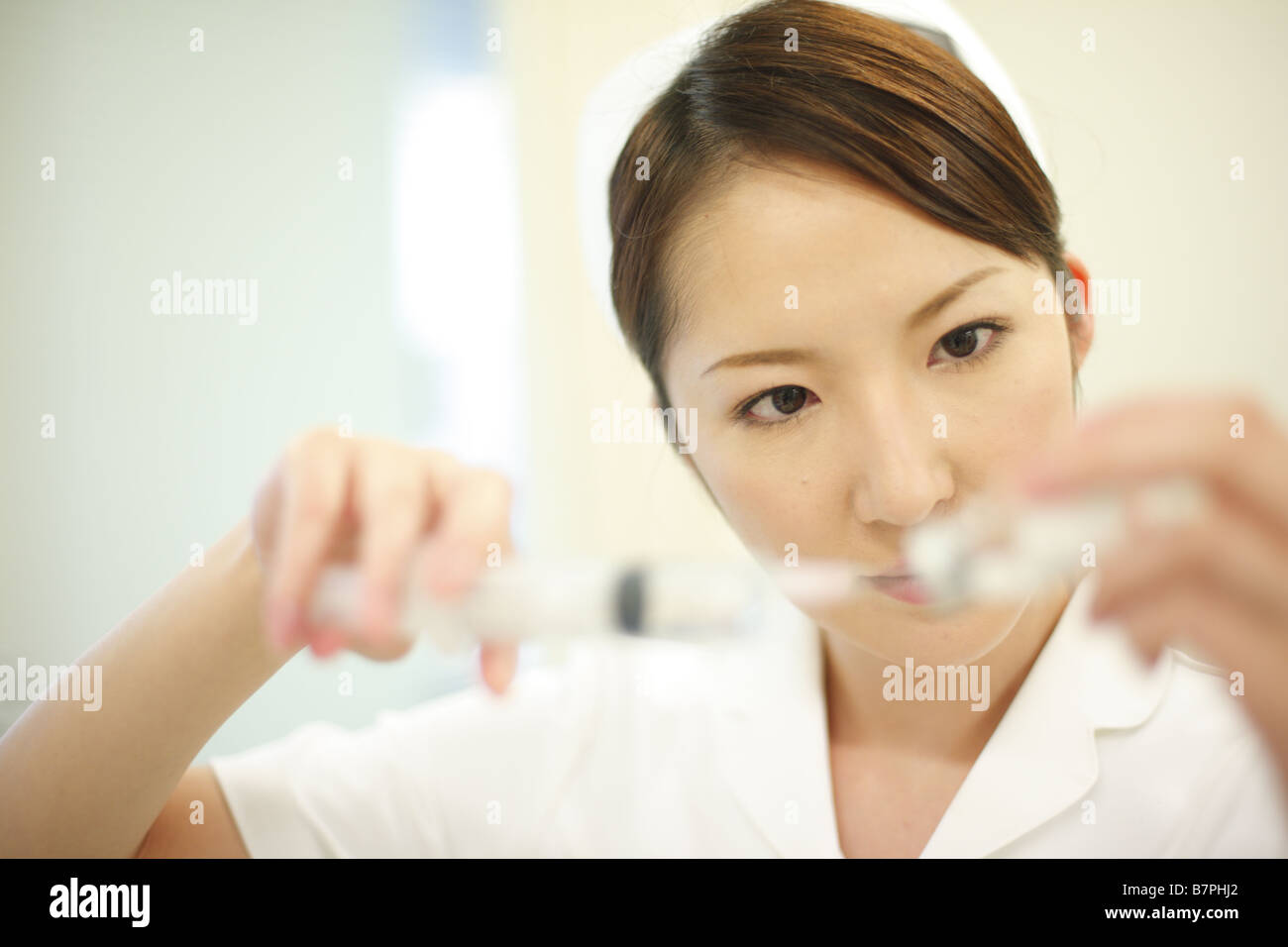 Nurse preparing for injection Stock Photo - Alamy