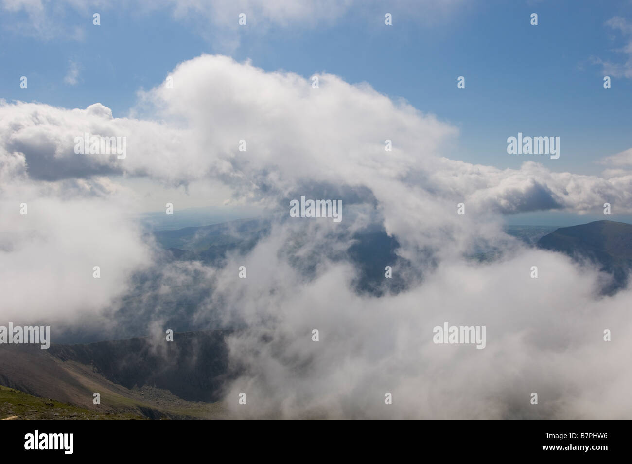 clouds at summit of mount Snowdon Stock Photo - Alamy