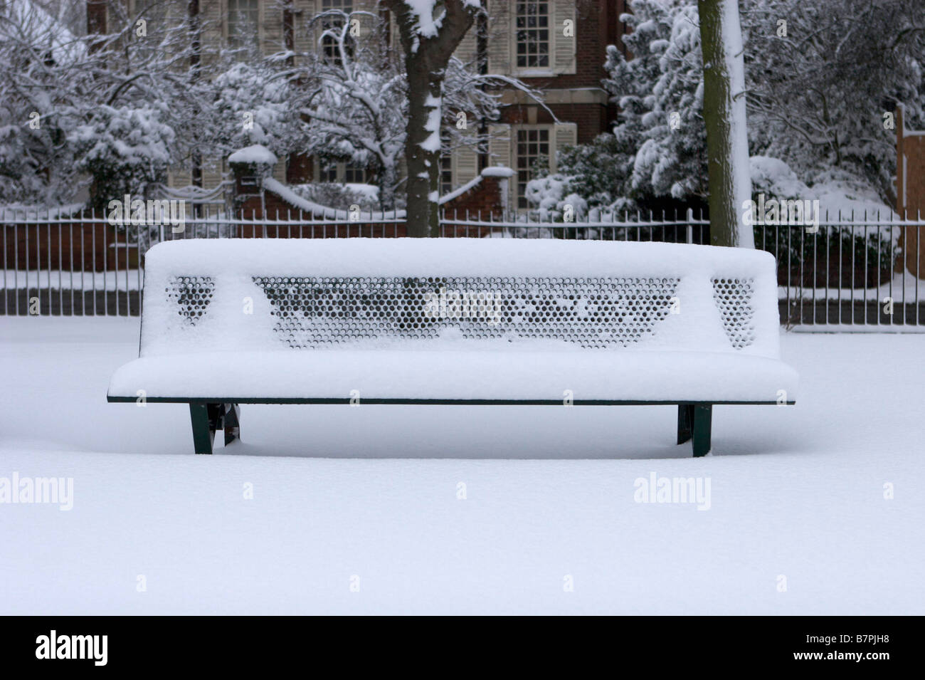 empty frozen bench Stock Photo - Alamy