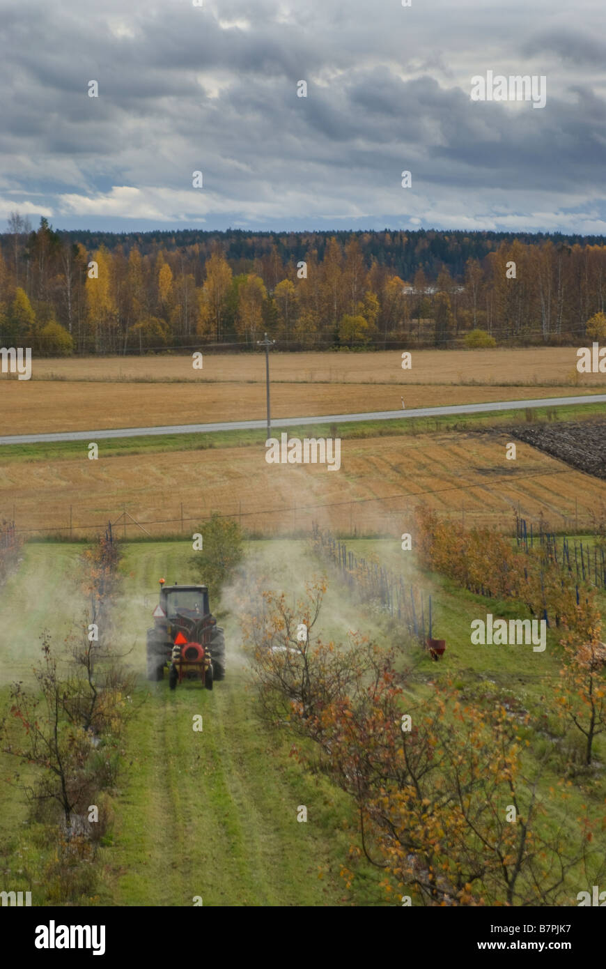 Farmer spraying crops tractor hi-res stock photography and images - Alamy