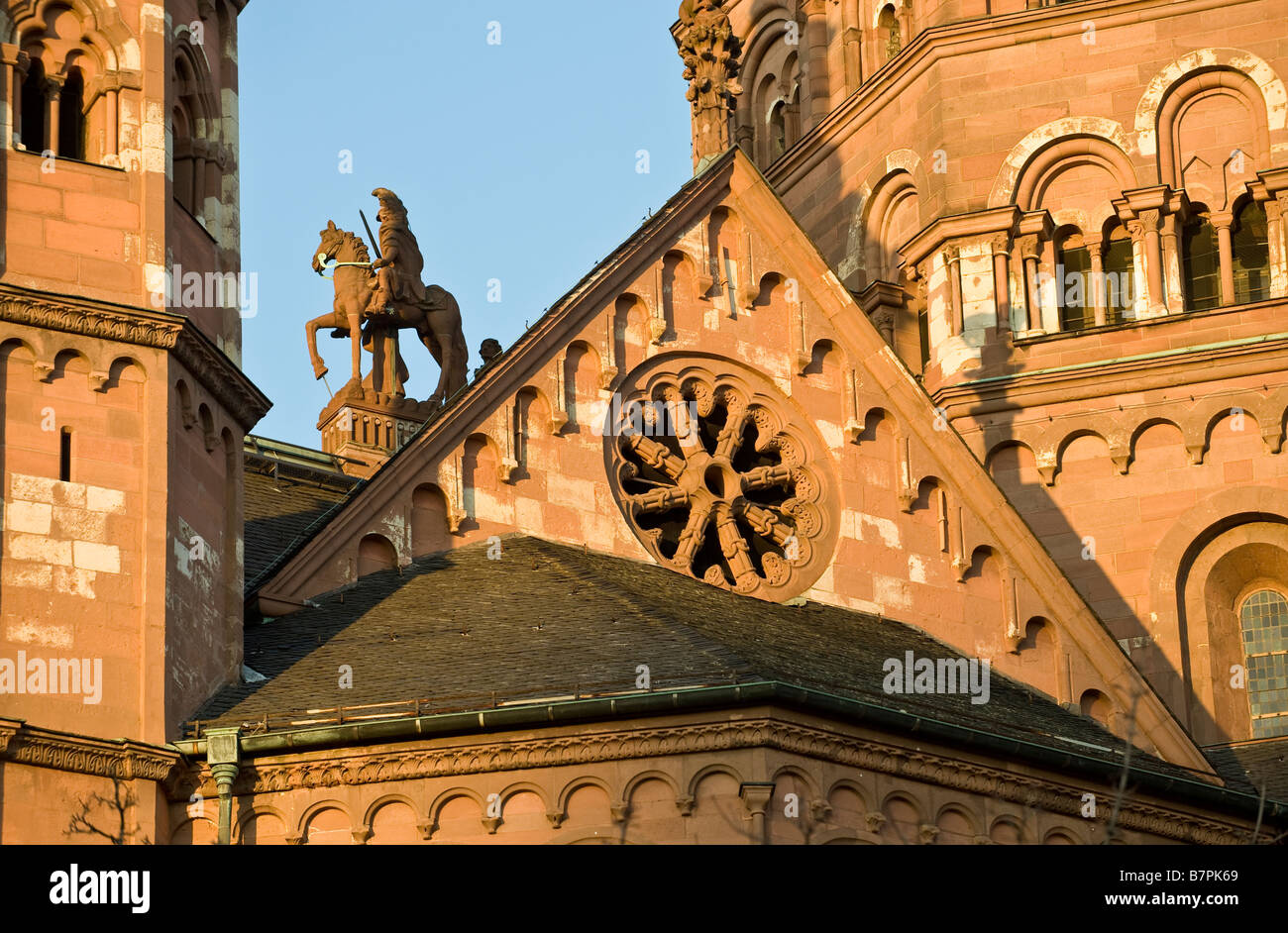Mainz cathedral st martin germany hi-res stock photography and images ...