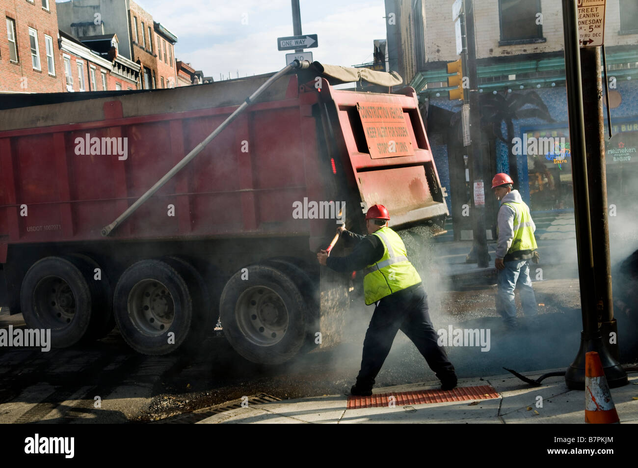 Italian construction workers hi-res stock photography and images - Alamy