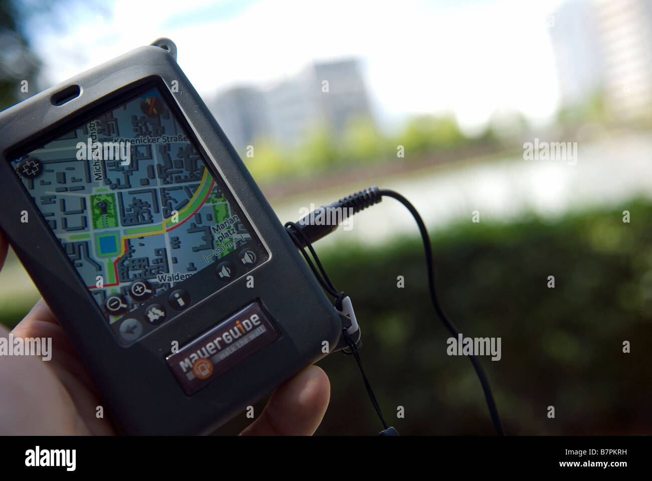 Berlin's Mauerguide (Wallguide) multimedia device guides tourists ...