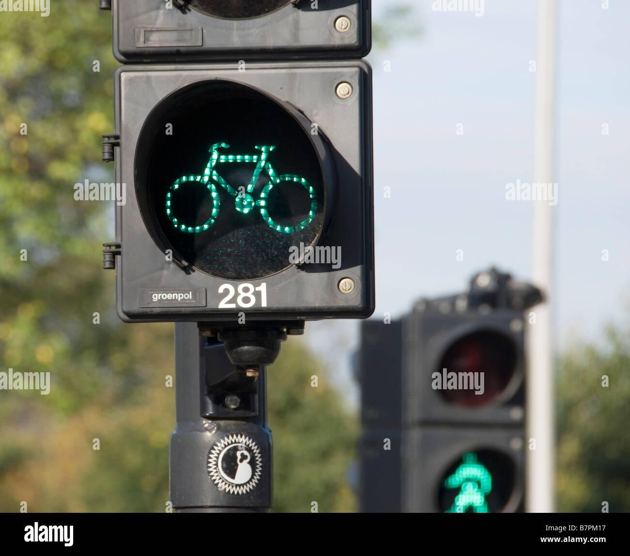 Traffic lights traffic signs hi-res stock photography and images - Alamy