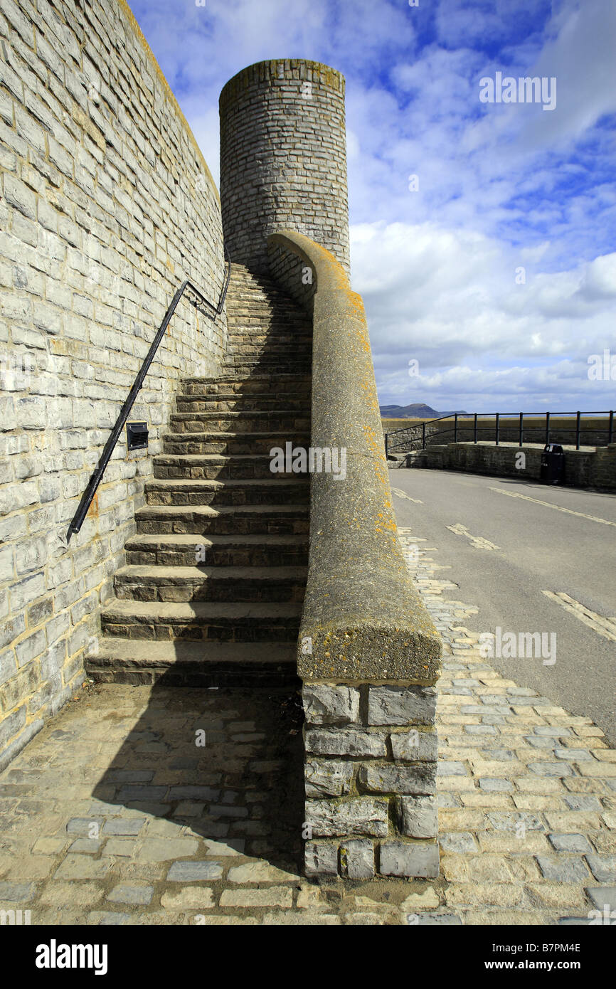 Concrete step barrier hi-res stock photography and images - Alamy