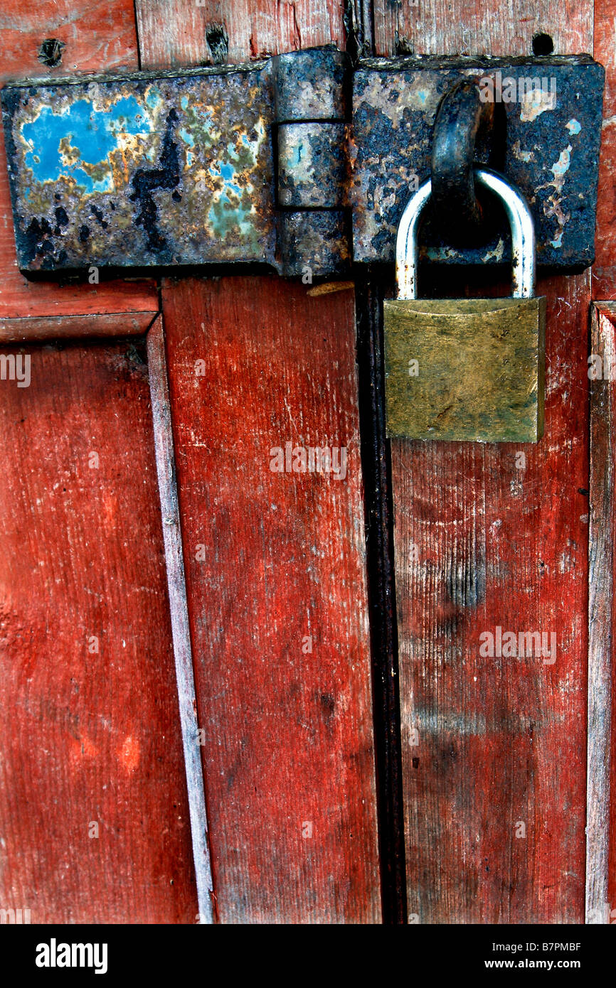 Padlock bolt latch lock hi-res stock photography and images - Alamy
