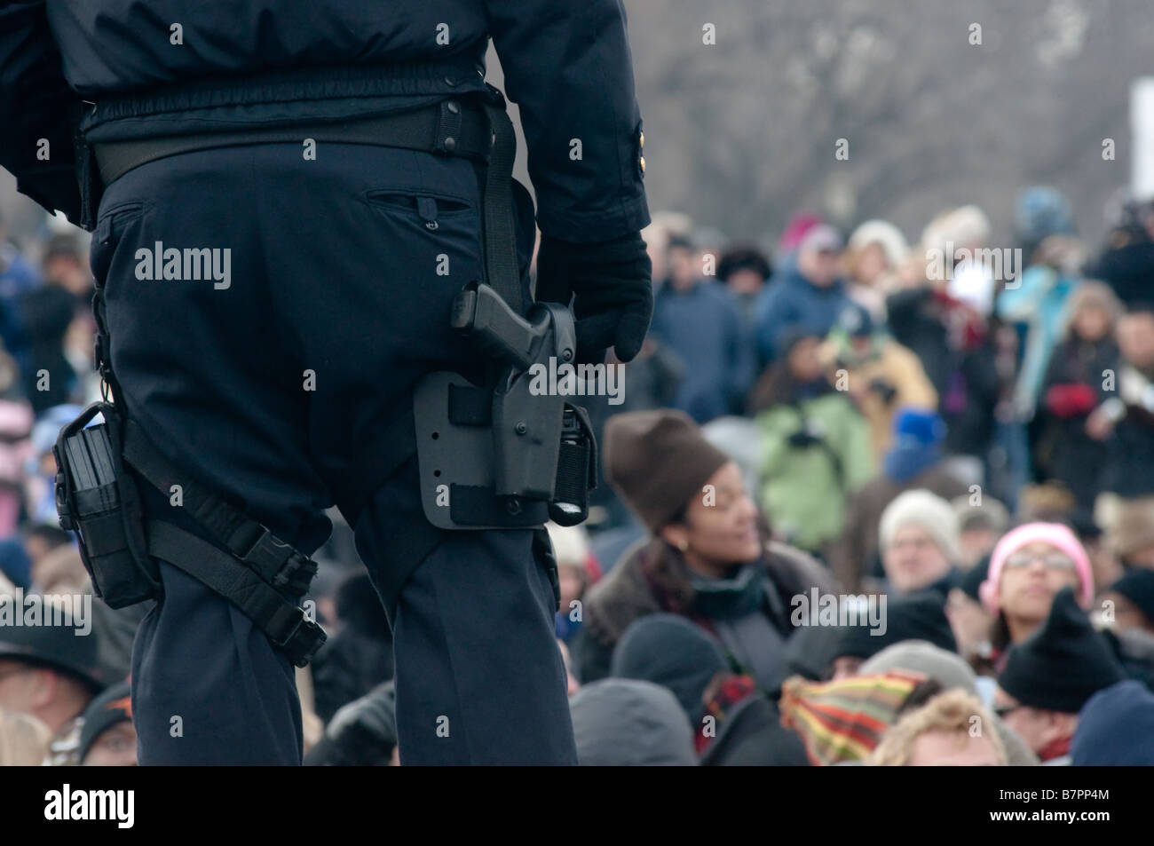 Rear crowd hi-res stock photography and images - Alamy