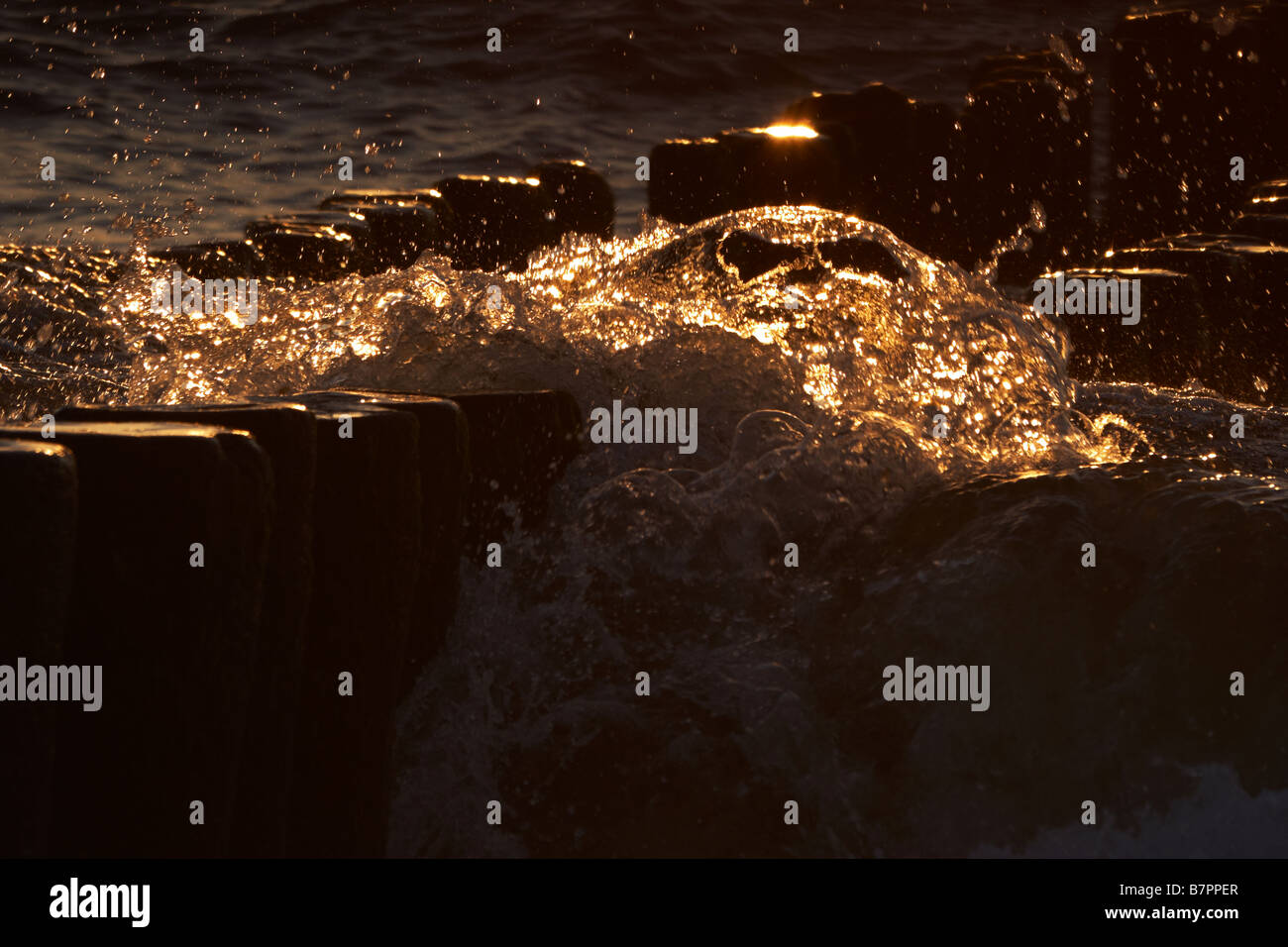 Dangerous shorebreak hi-res stock photography and images - Alamy