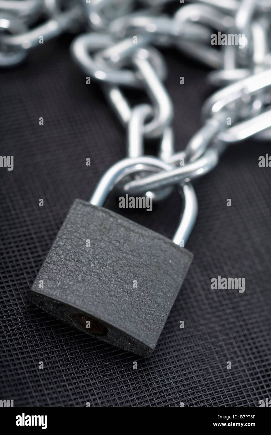 Security chain icon hi-res stock photography and images - Alamy