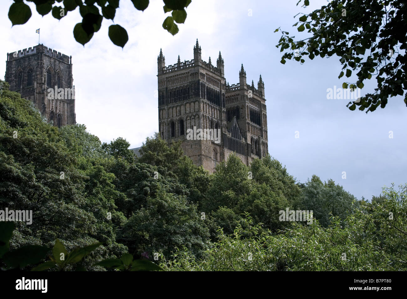 Picture of Durham Cathedral from the river Stock Photo - Alamy