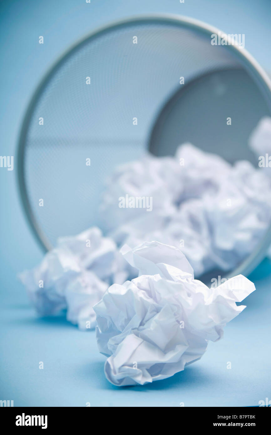 Spilled trash can Stock Photo - Alamy