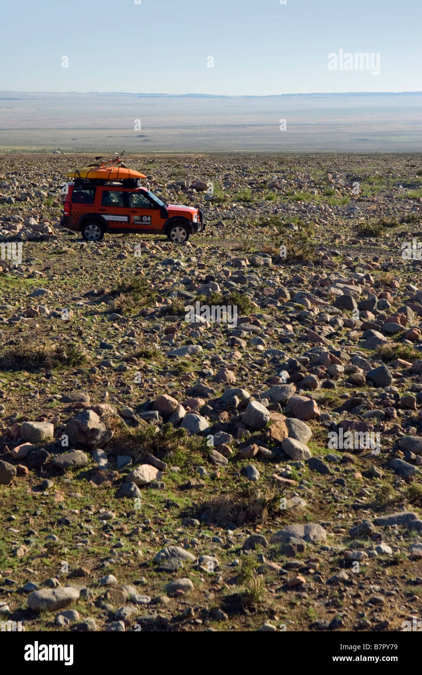 Land rover g4 challenge hi-res stock photography and images - Alamy