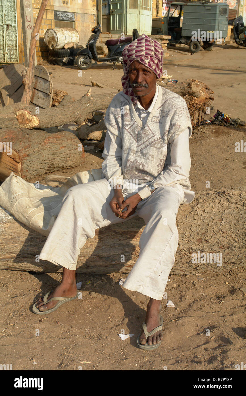 Back and fort hi-res stock photography and images - Alamy