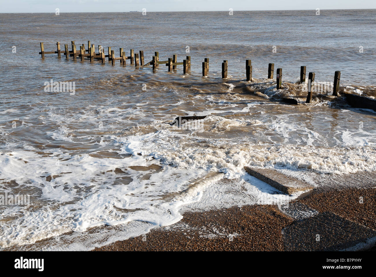 Coastal groyne hi-res stock photography and images - Alamy