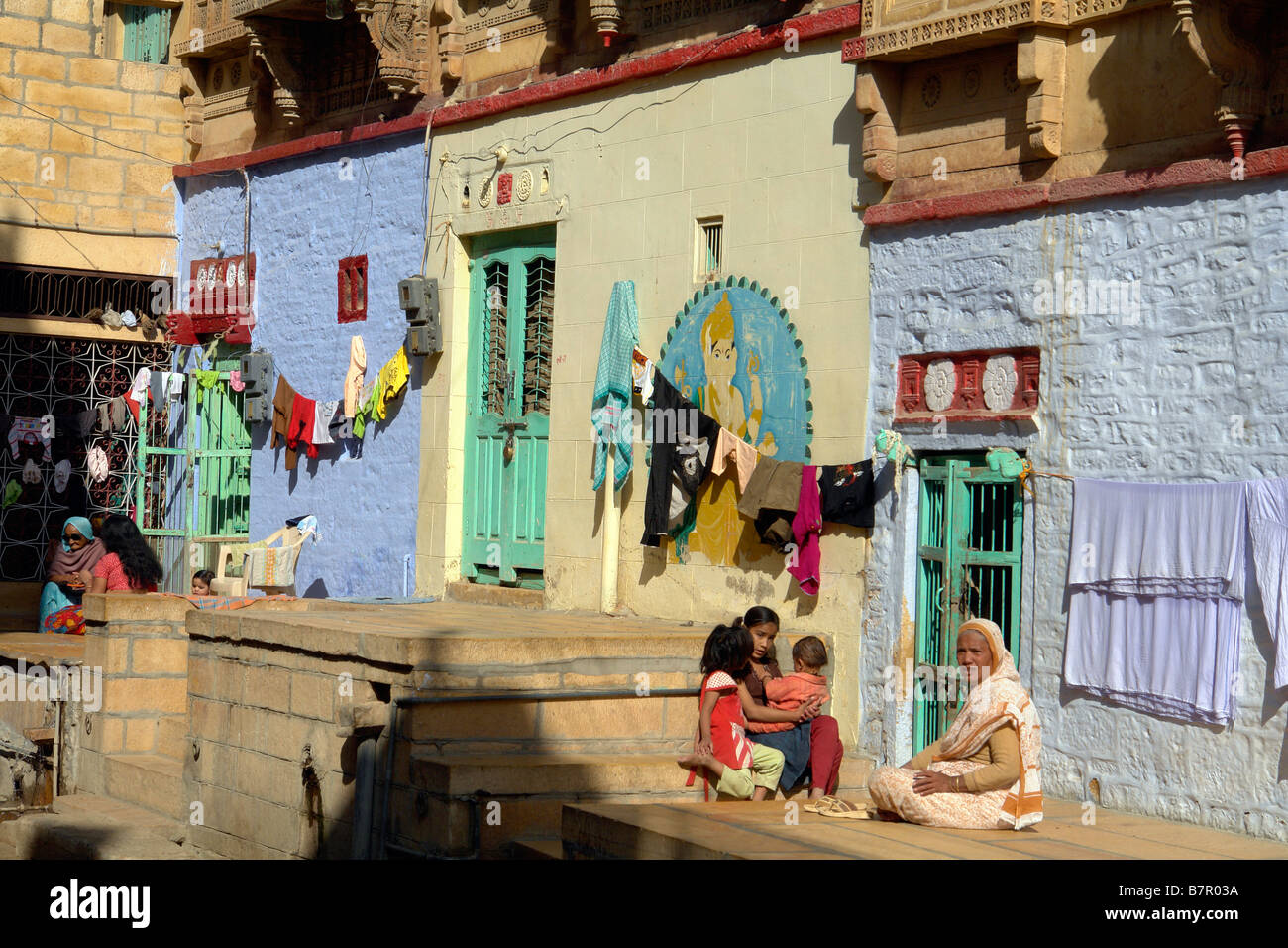 Indian city streets hi-res stock photography and images - Alamy