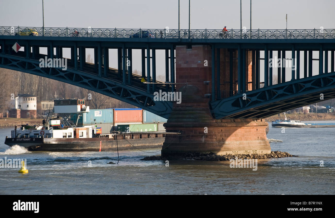 Ship passing under a bridge hi-res stock photography and images - Alamy