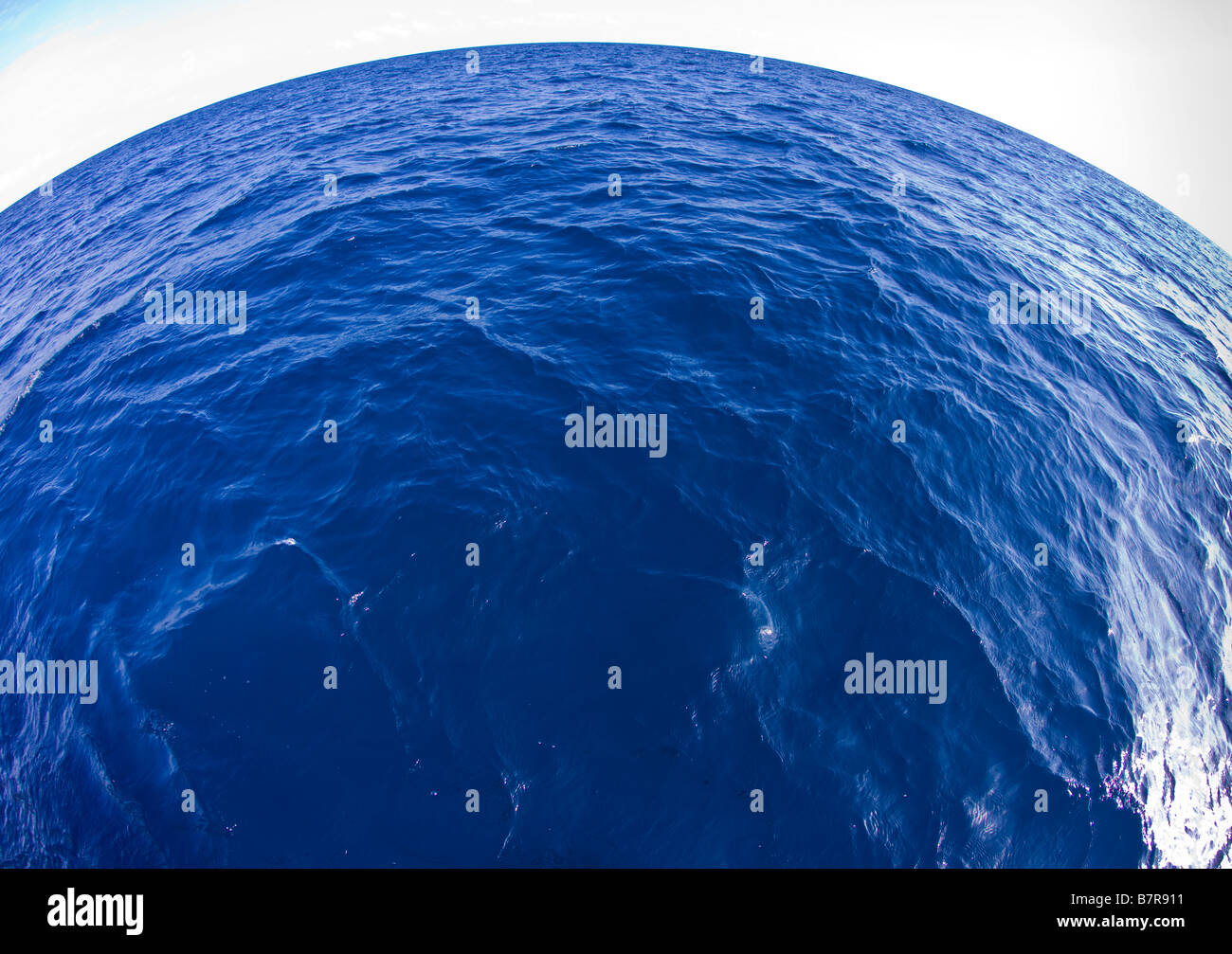 Deep ocean hi-res stock photography and images - Alamy