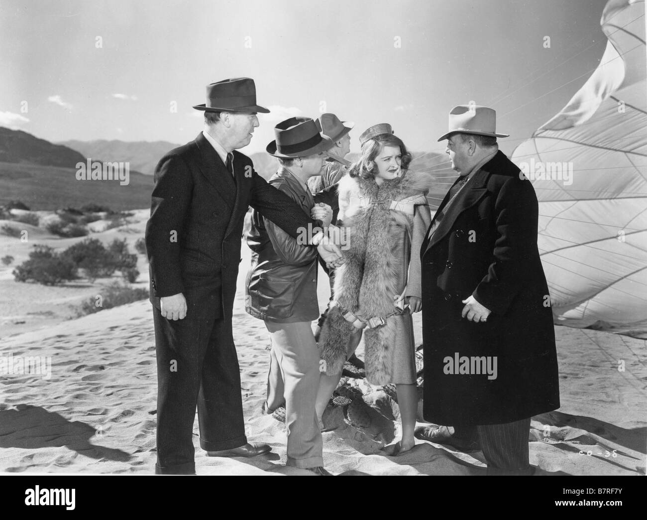 William keighley bette davis hi-res stock photography and images - Alamy