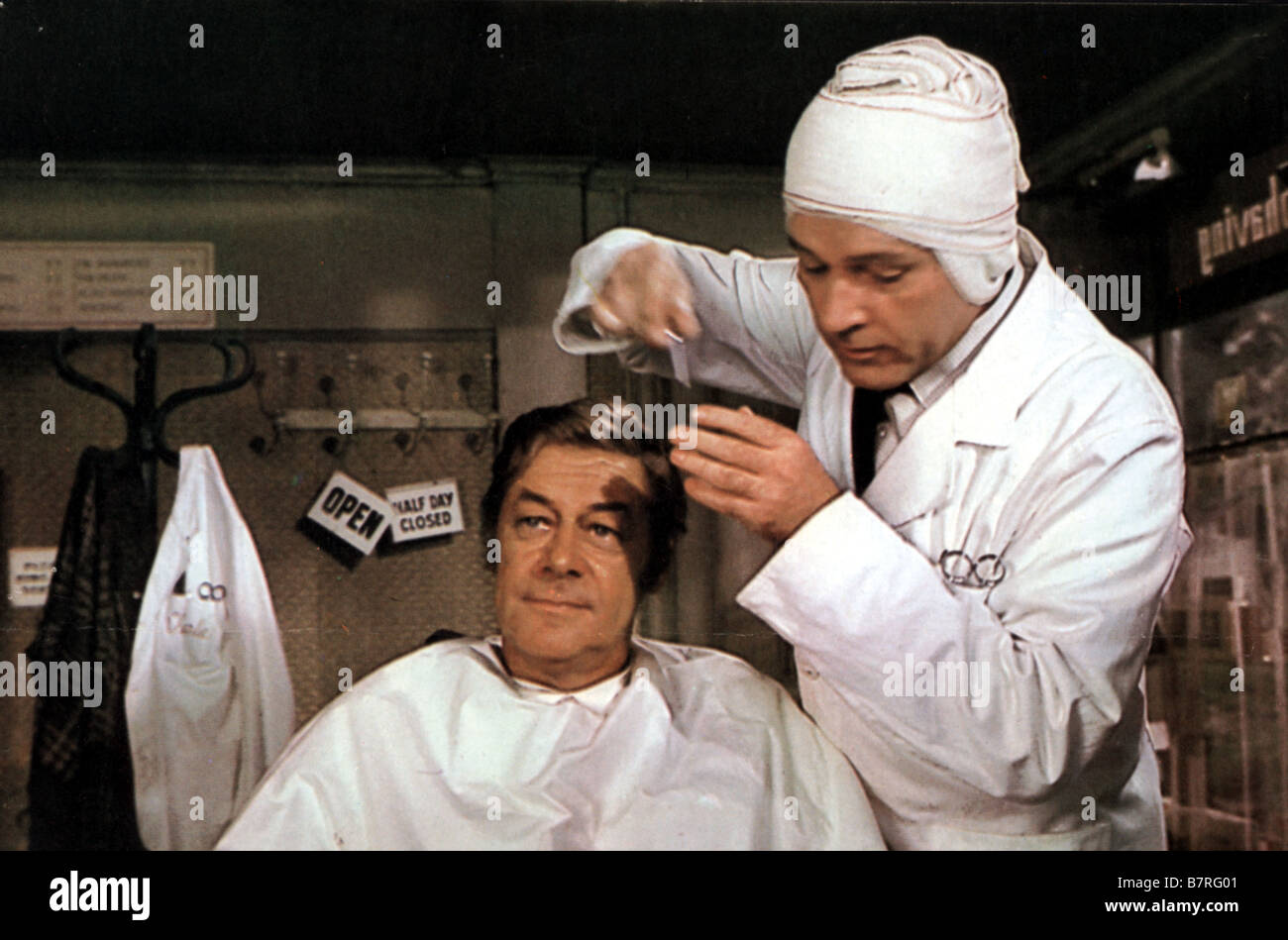 L'escalier staircase Year: 1969 USA Rex Harrison Richard Burton ...