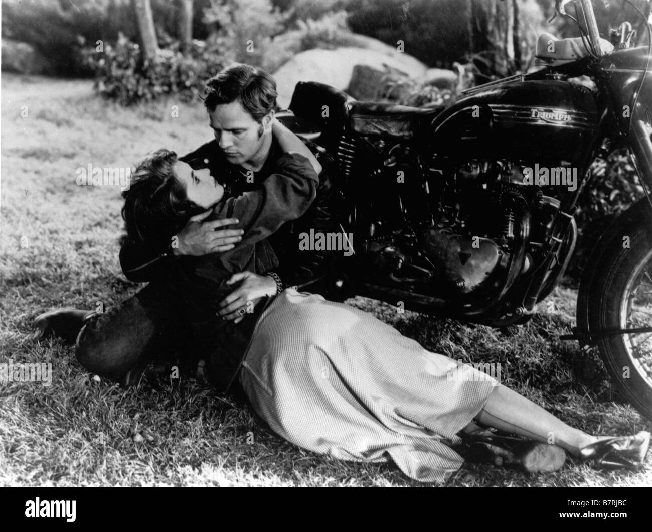 The Wild One Year: 1953 USA Marlon Brando, Mary Murphy Director: Laszlo ...