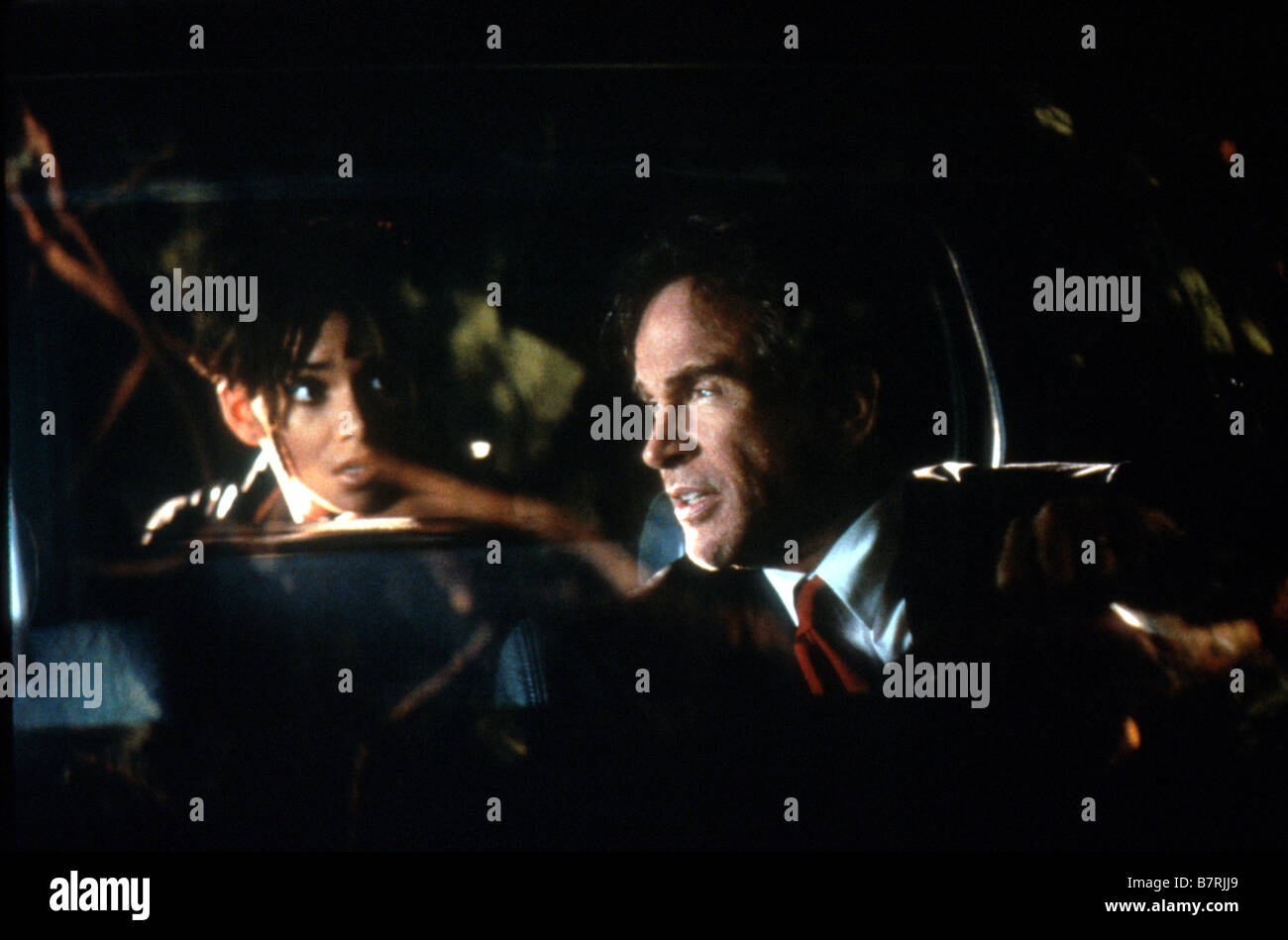 Bulworth Year: 1998 USA Warren Beatty, Halle Berry Director: Warren ...