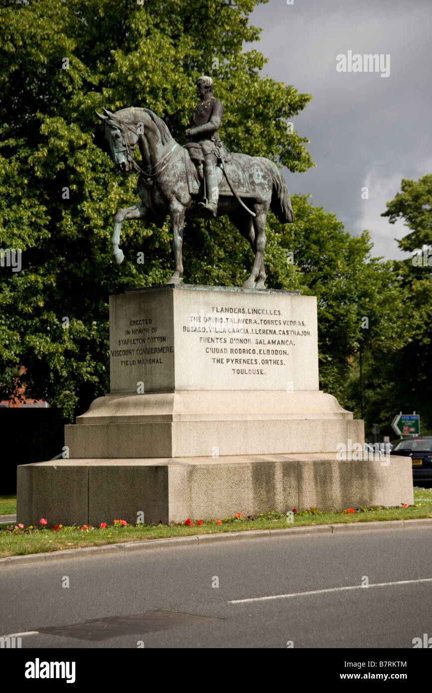Statue of Viscount Combermere outside Crown Court Building in Chester ...