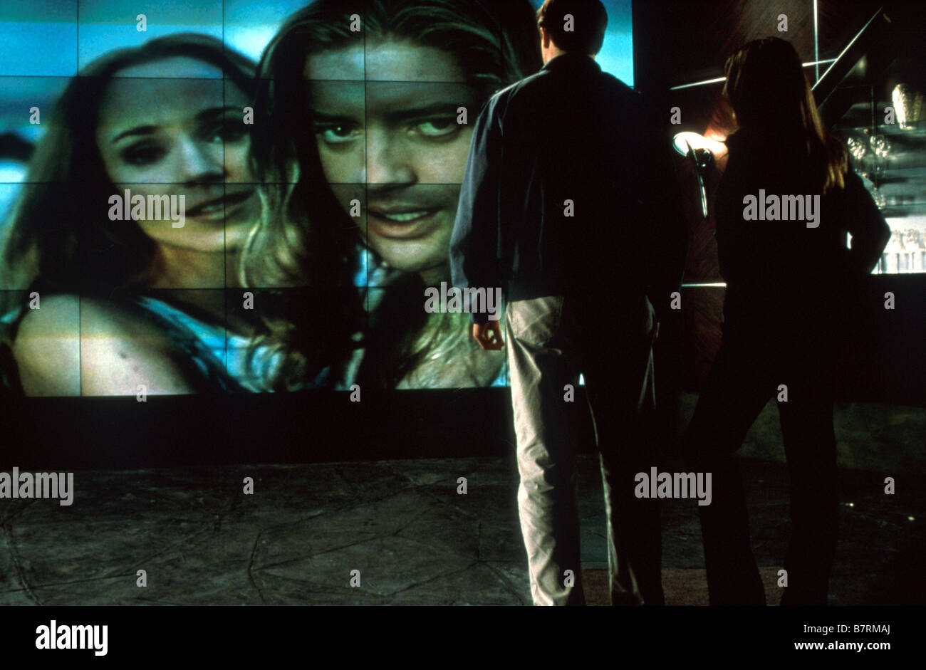 Bedazzled elizabeth hurley hi-res stock photography and images - Alamy