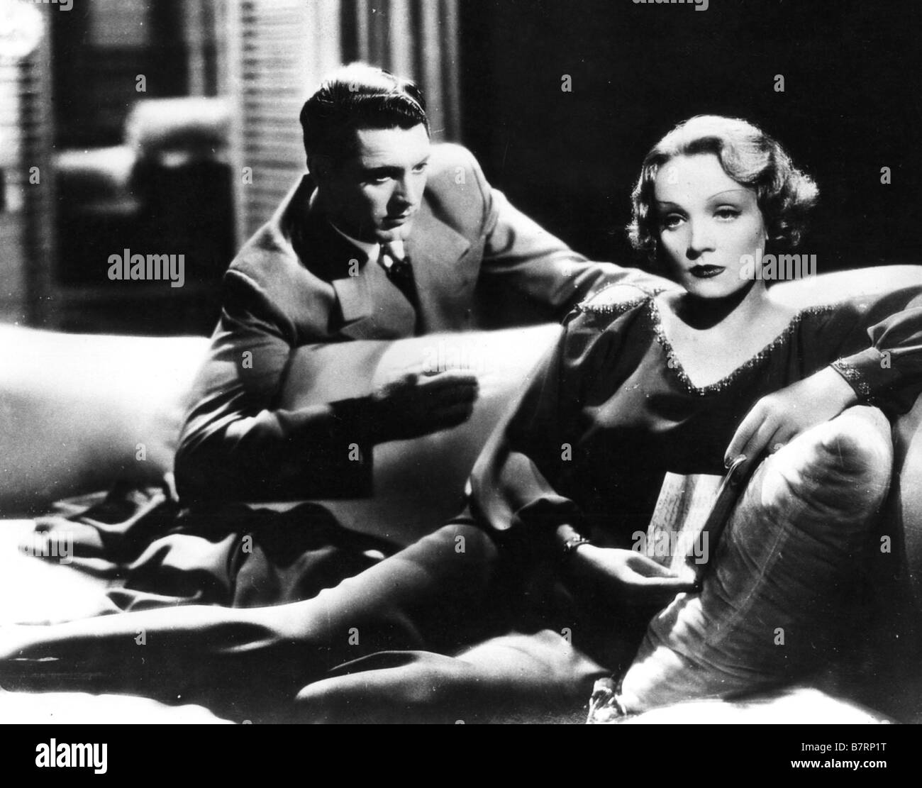 Blonde Venus Year: 1932 USA Marlene Dietrich, Cary Grant Director ...