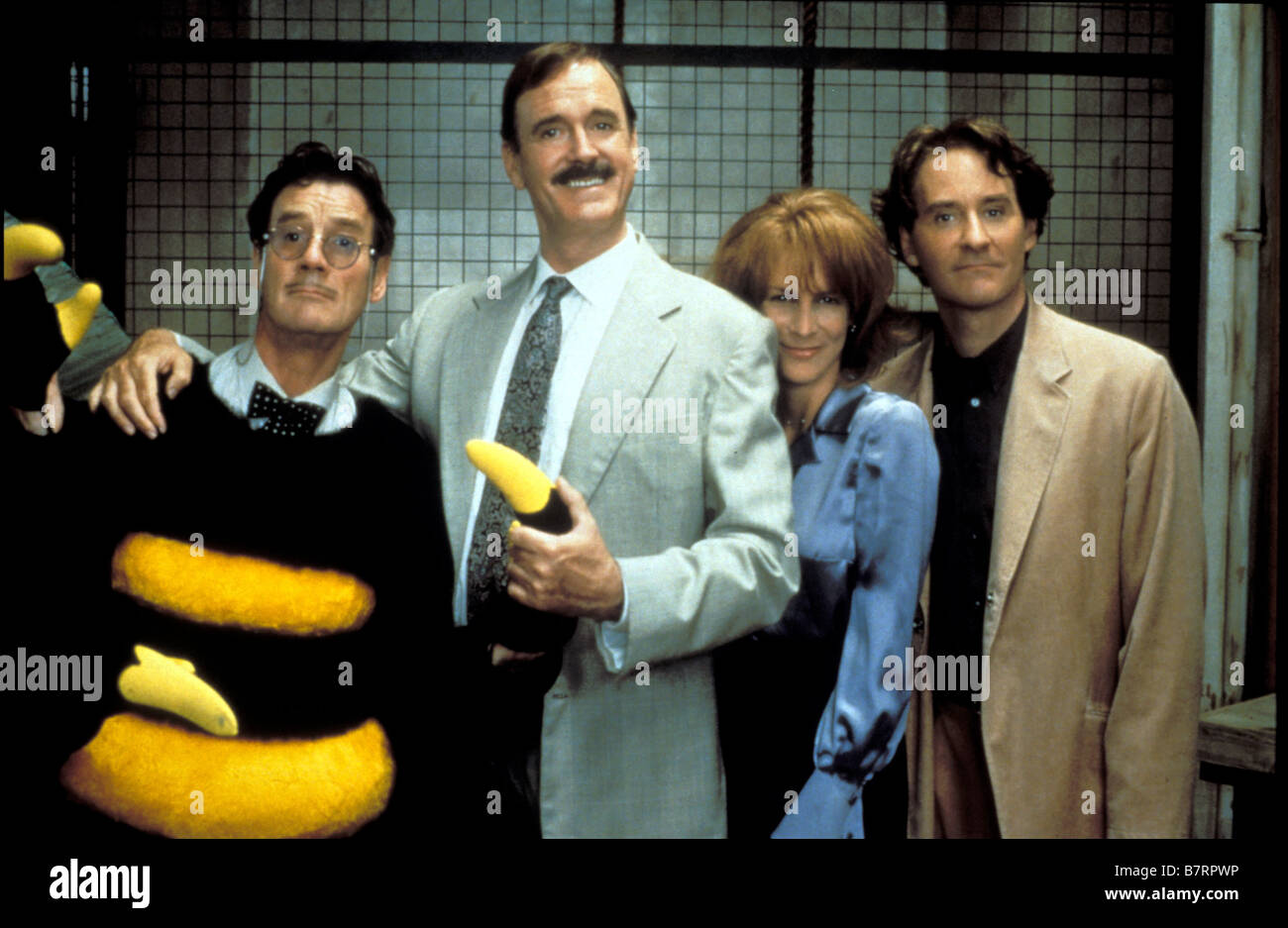 Fierce creatures Year: 1996 USA John Cleese, Michael Palin, Kevin Kline ...