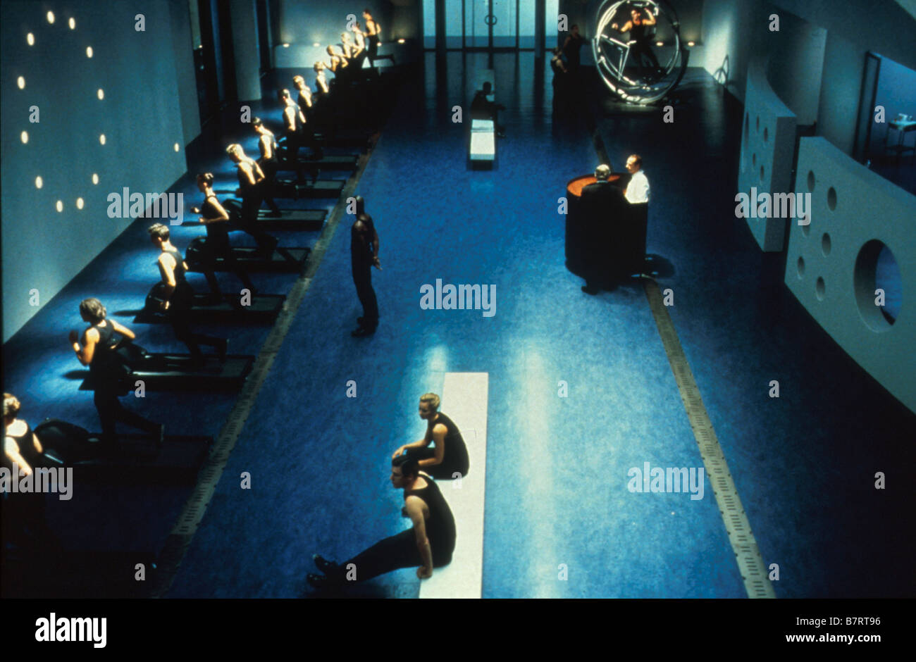 Bienvenue à Gattaca Gattaca Year: 1997 USA Director: Andrew Niccol ...