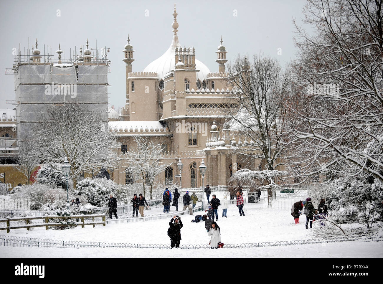Snow around the Royal Pavilion in Brighton UK Stock Photo - Alamy