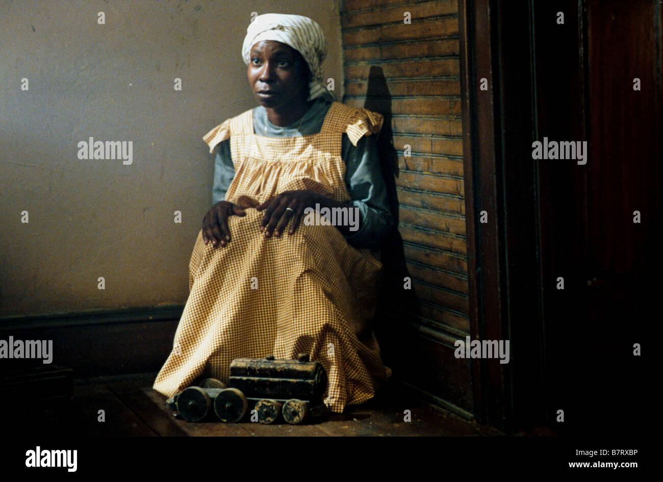 Steven spielberg 1985 hi-res stock photography and images - Alamy