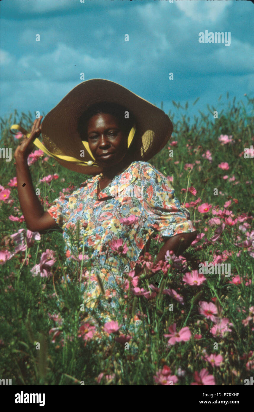 The Color Purple Year: 1985 USA Director : Steven Spielberg Whoopi ...