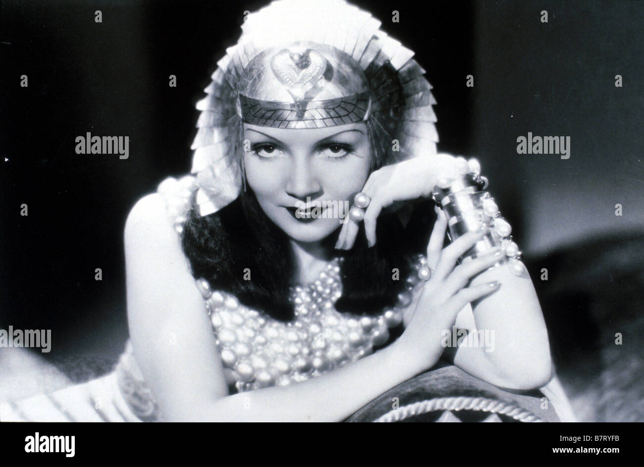 Claudette Colbert Cleopatra High Resolution Stock Photography and Images - Alamy