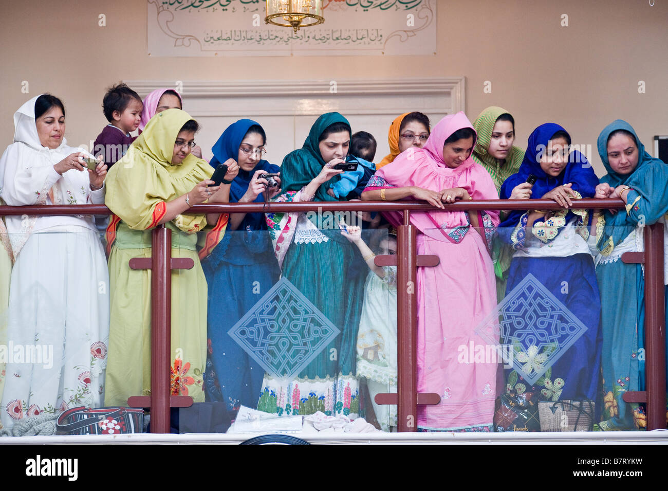 Dawoodi Bohra Mosque, Mohammed Park Masjid Complex, Northolt, London UK ...