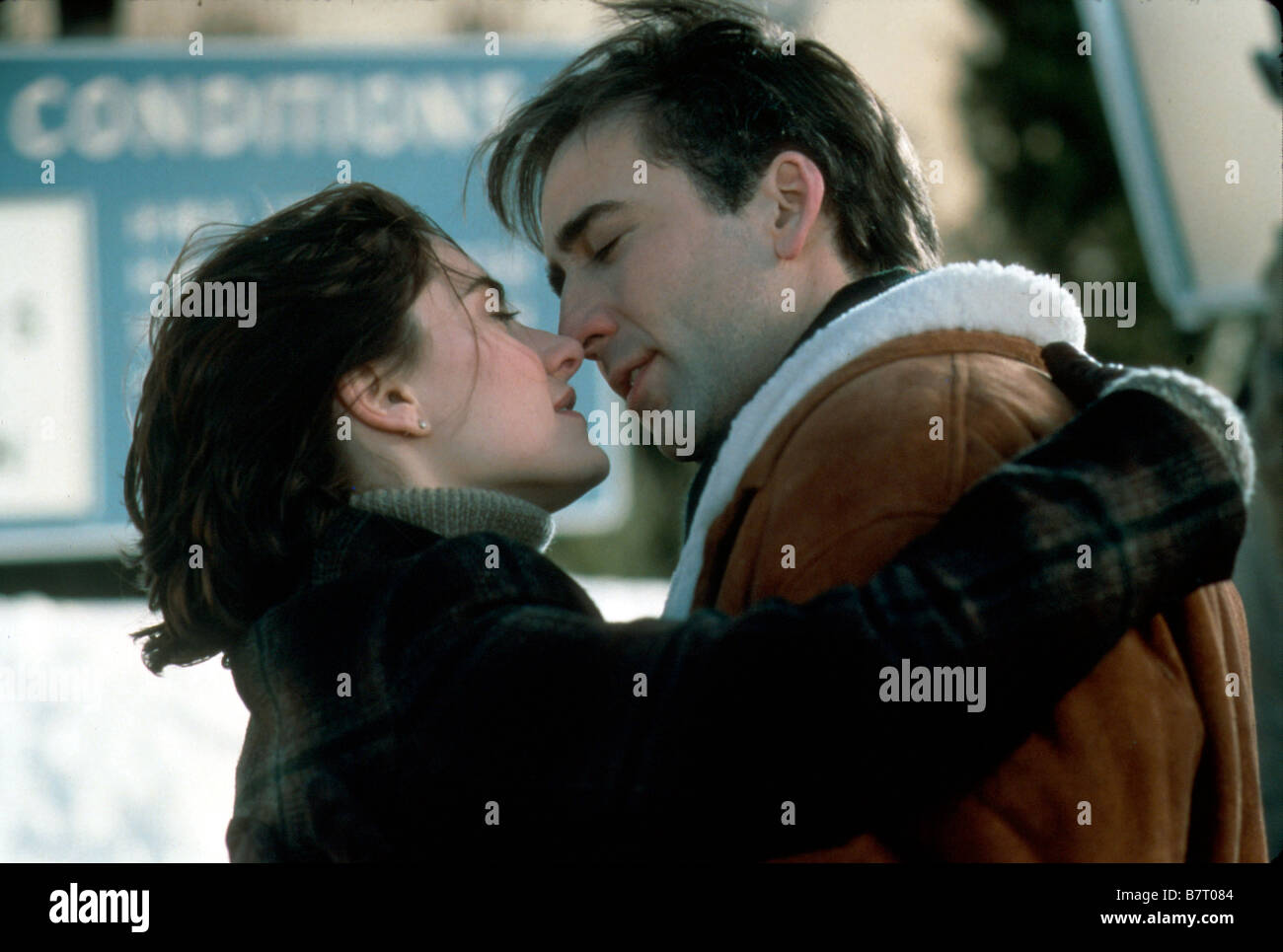 Trapped in Paradise Year: 1994 USA Nicolas Cage Director : George Gallo ...