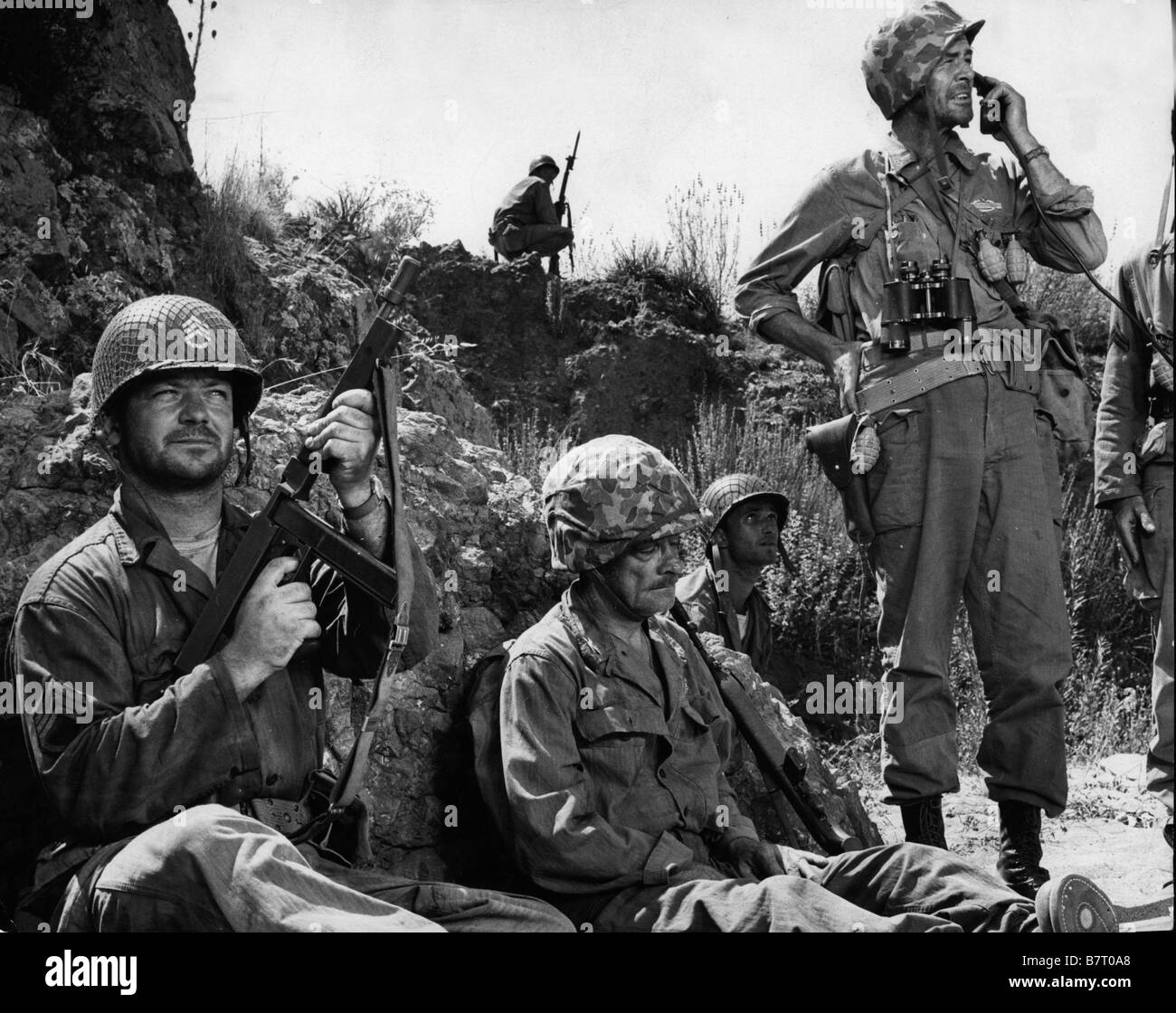 Men in war 1957 hi-res stock photography and images - Alamy