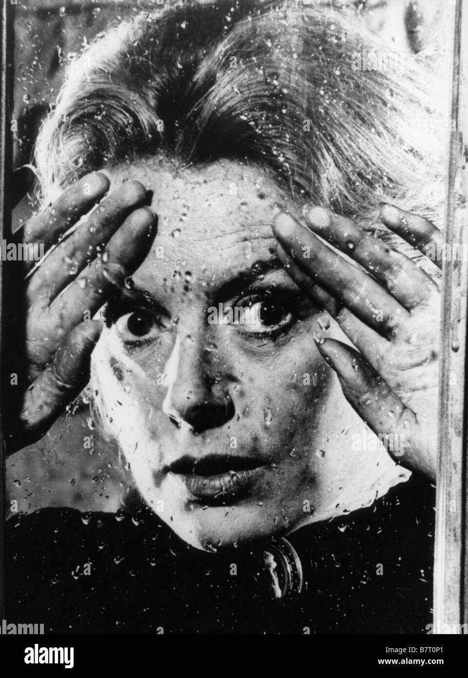 The Innocents Year: 1961 UK / USA Director: Jack Clayton Deborah Kerr ...