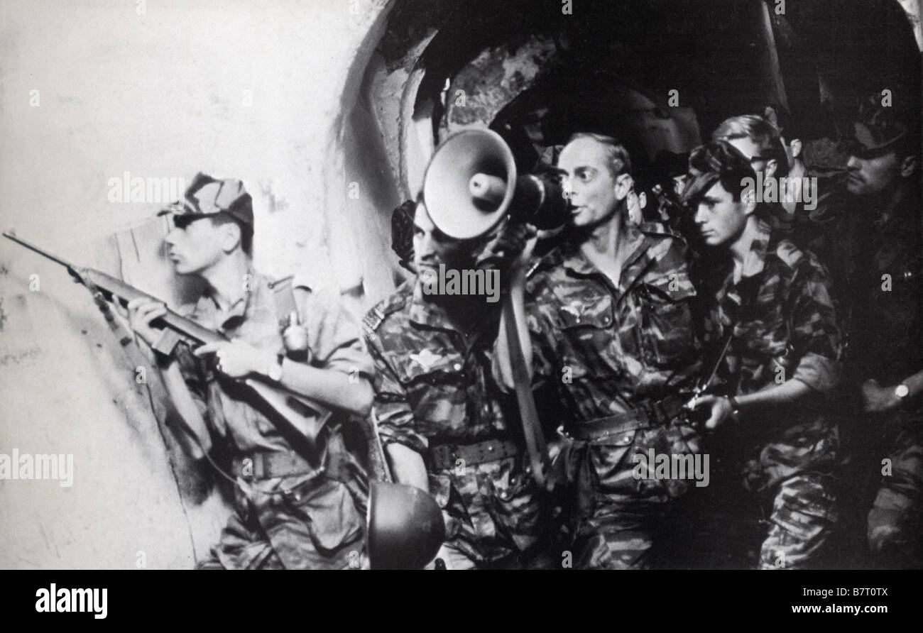 La battaglia di algeri pontecorvo hi-res stock photography and images ...