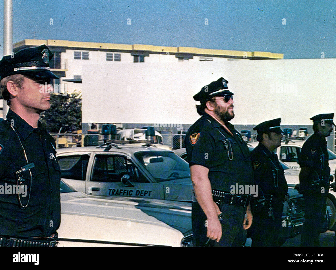 I Due superpiedi quasi piatti Trinity: In Trouble Again Year: 1976 ...