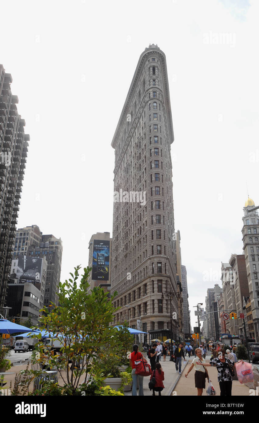 Worlds first skyscraper built on hi-res stock photography and images ...